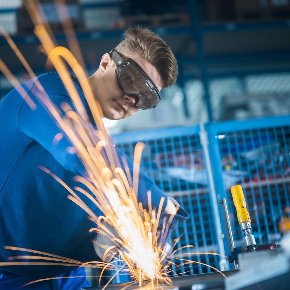 AUSBILDUNG | COMPANY
