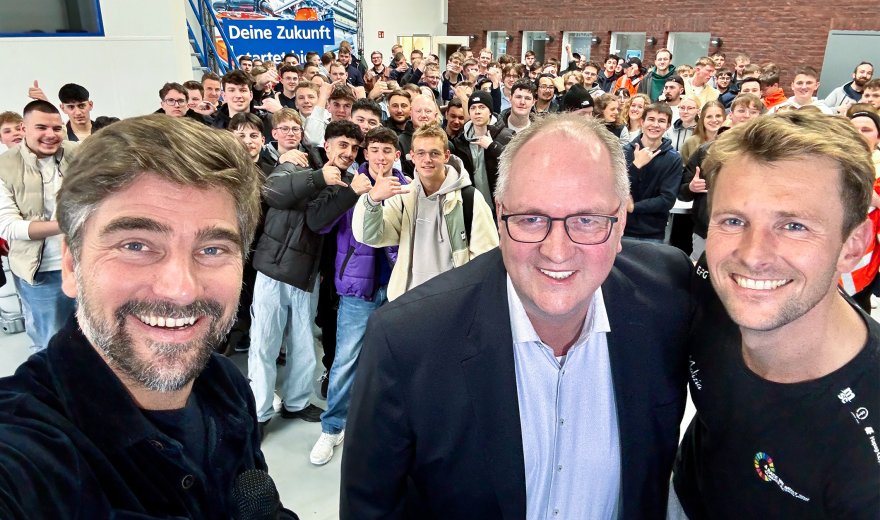 Schütz Trainee Day Racing sailor Boris Herrmann visits Selters | COMPANY